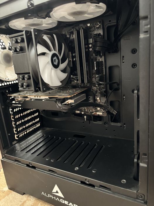 PC GAMING (Făcit de Pc Garage) Comaneasca • OLX.ro