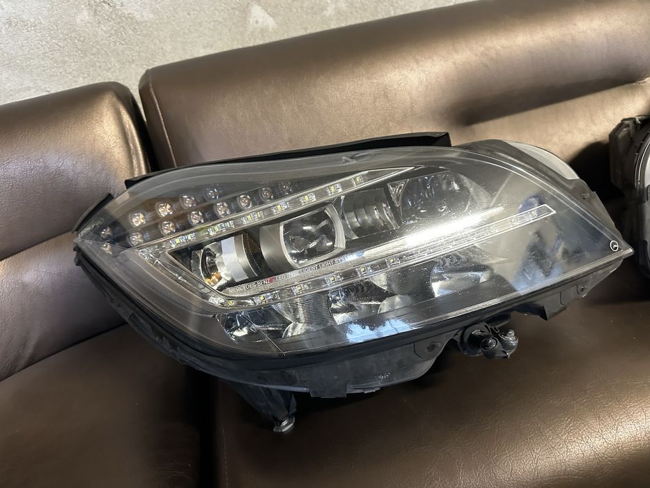 Десен фар Mercedes-benz CLS W218 ILS Full led цлс в218 лед far гр ...