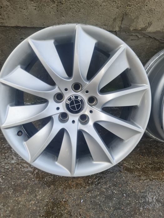 Ofer spre vânzare jante BMW R18 originale Radu Negru • OLX.ro