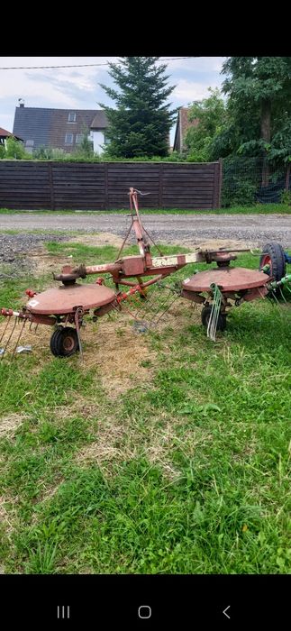 Tractor 445 universal ,balotiera,cositoare,grebla. Zarnesti • OLX.ro