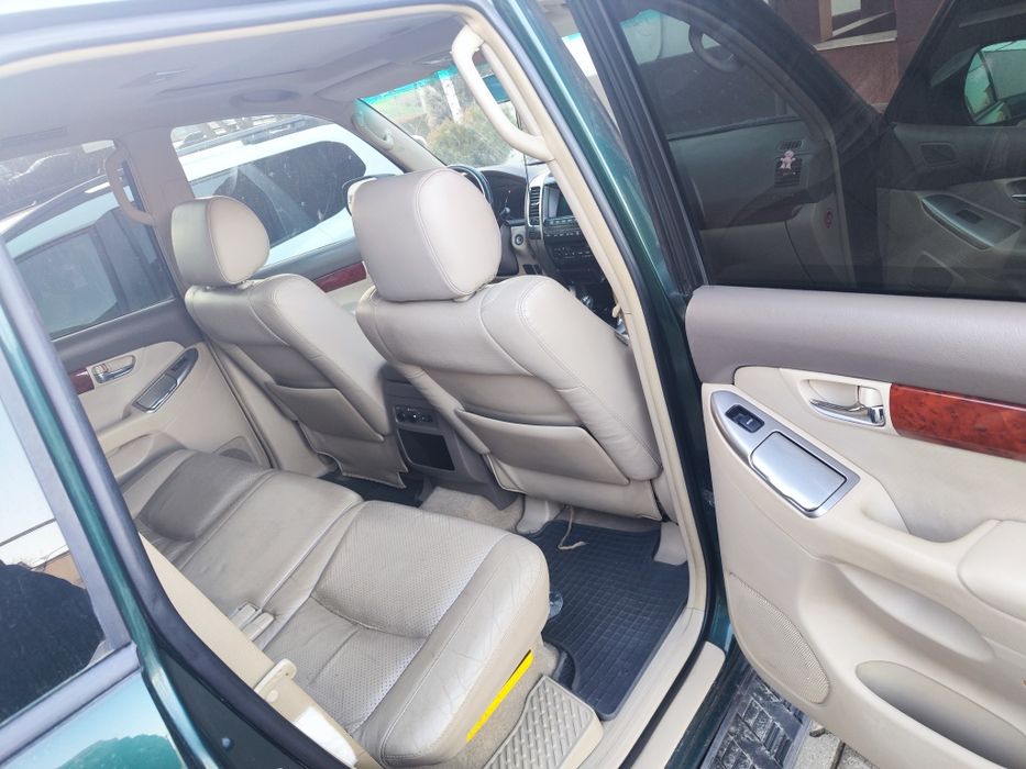 Toyota Land Cruiser Prado, model VIP, 7 locuri Buzau • OLX.ro