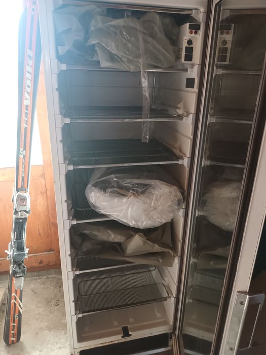 Хладилна плюсова витрина гр. Пещера • OLX.bg