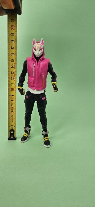 Figurine Fortnite DJ Yonder, Rex, Midas, Jonesy, Scavenger, Drift ...