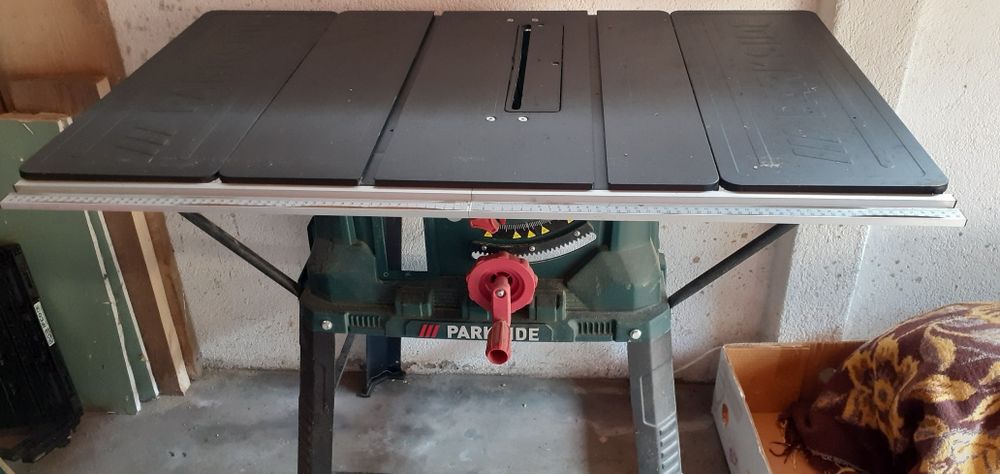 Masă circular parkside Rosiori de Vede • OLX.ro