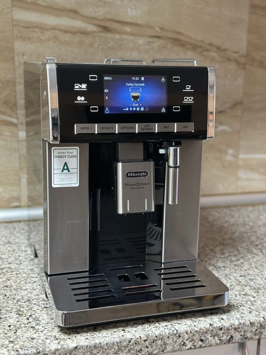 Expresor cafea DeLonghi PrimaDonna EXCLUSIVE 6850 6900 Buteni • OLX.ro