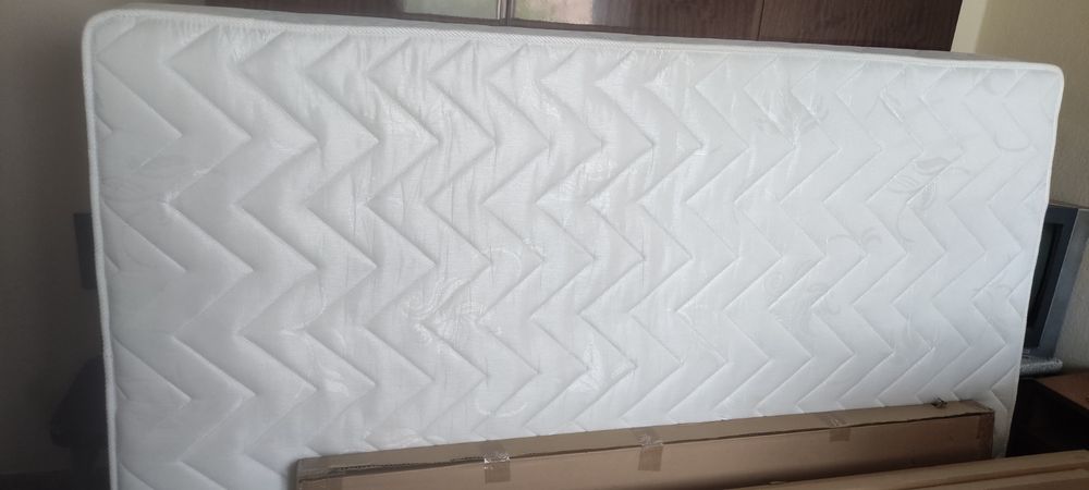 Ново легло бял гланц с матрак 140/190 см гр. Велико Търново Акация • OLX.bg