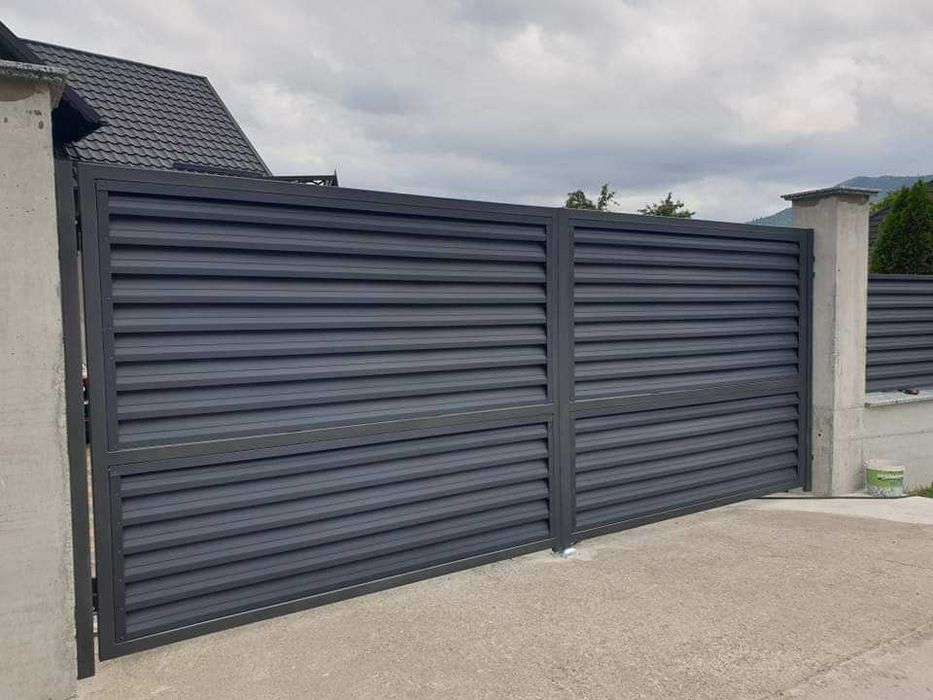Garduri si porti din panou stil jaluzea de diferite modele la comanda ...