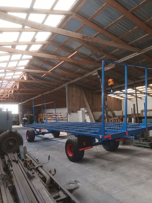 Remorca baloti, balenă baloti vând sau schimb cu basculanta iveco 3,5 ...