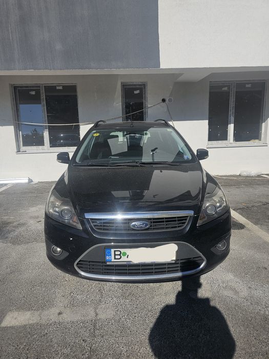 Ford Focus 1.6 TDCi 2009 Rosu • OLX.ro