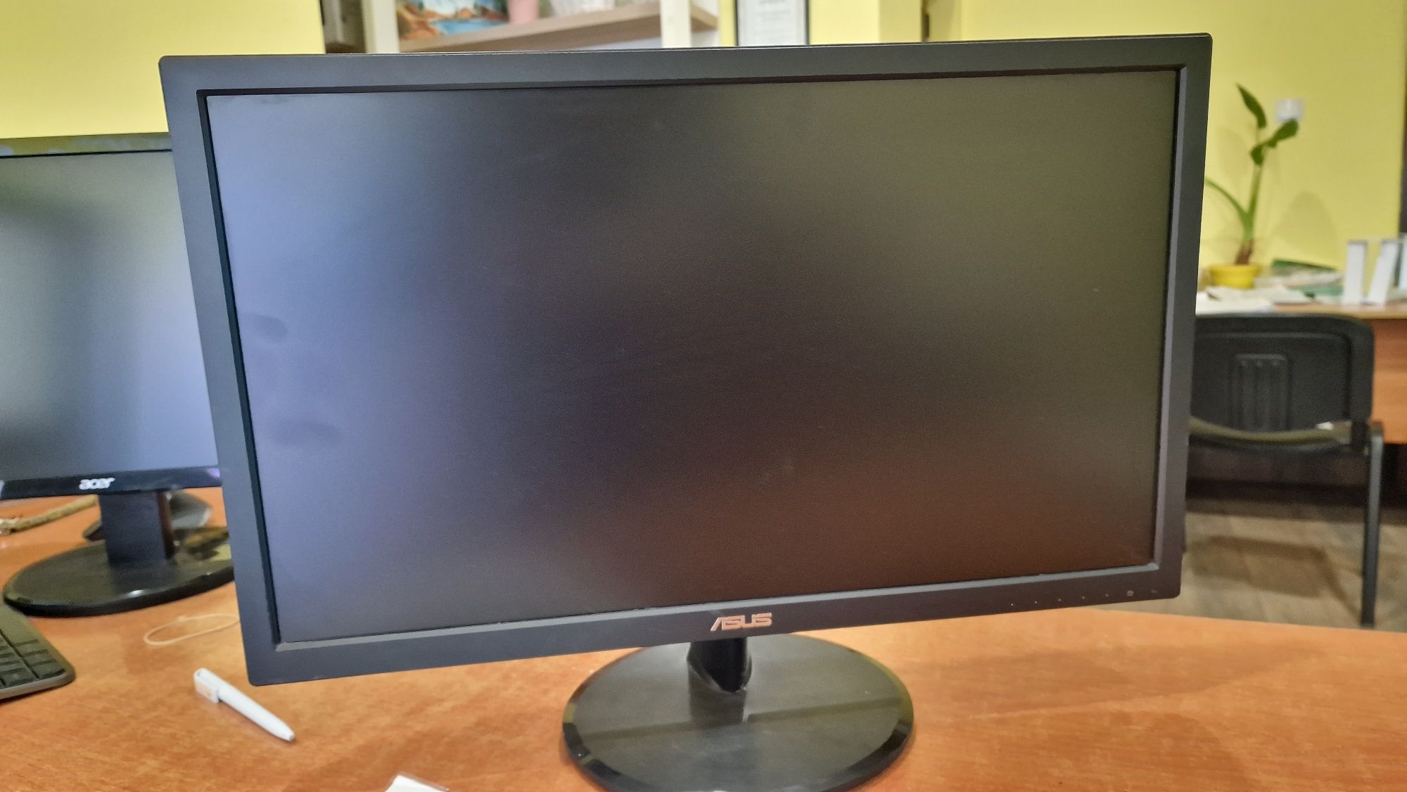 Монитор Асус 21.5" гр. Перник Ладовица • OLX.bg
