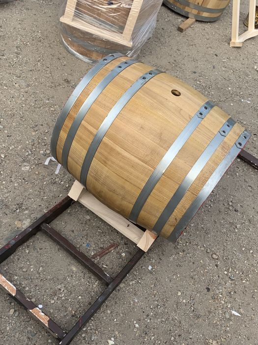 Butoaie tradiționale din lemn uscat / butoi dud , salcam , stejar ...