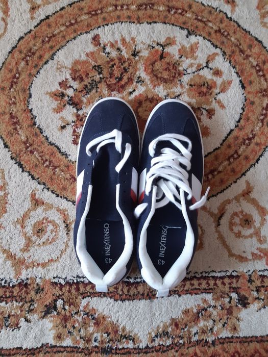 Vând adidasi noi. Craiova • OLX.ro