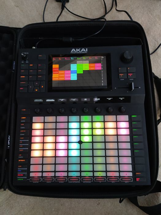 Akai Force + Plug-ins, UDG case si SSD Cluj-Napoca • OLX.ro