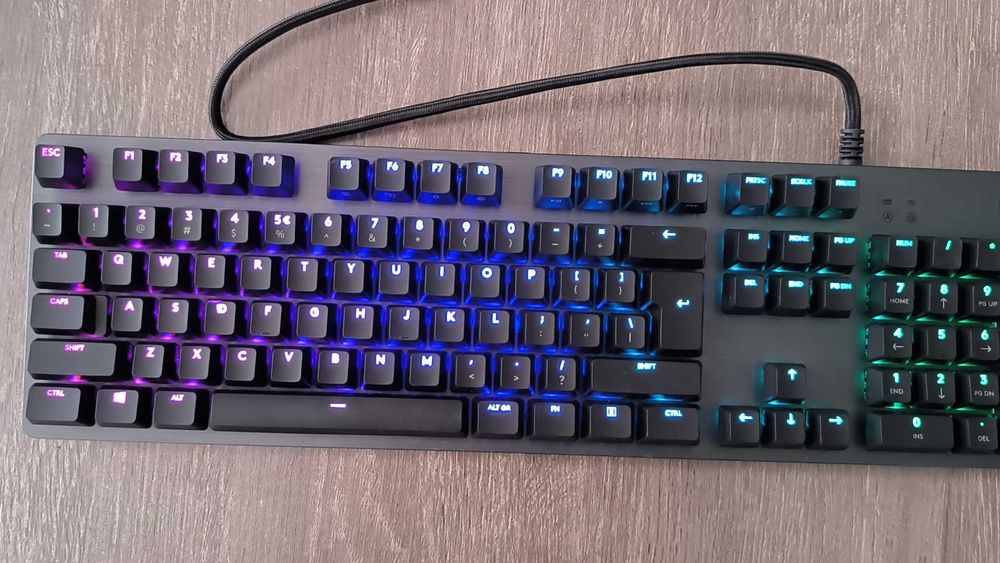 Logitech G513 GX RED Linear + подложка + комплект оригинални суичове гр ...