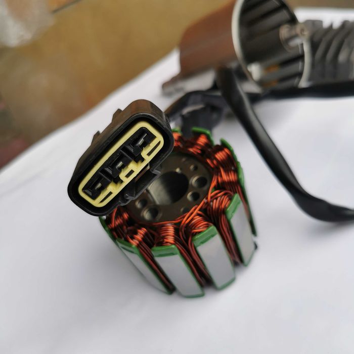Vând Stator-Rotor Yamaha R1, Fz1, Fz8 Targu Jiu • OLX.ro
