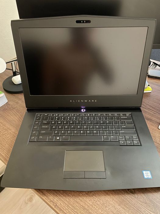 Alienware 15 R3 + Mouse AW958 + Keyboard AW510K + Carrying Case гр ...