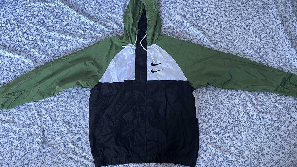 Geaca de fas Nike windbreaker Iasi • OLX.ro