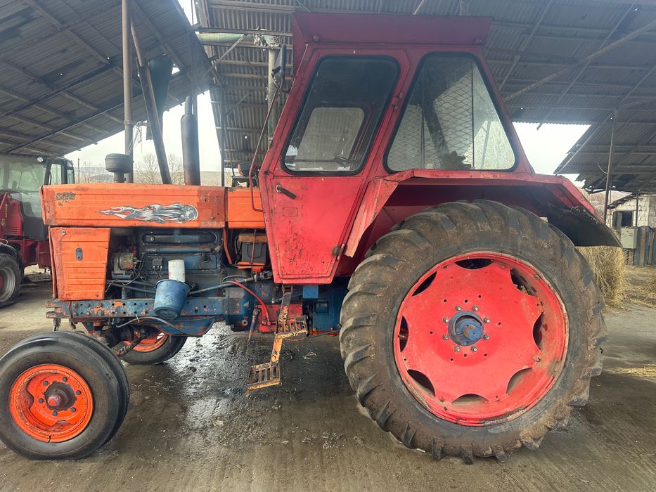 Vând Tractor U 650 înmatriculat Homorod • OLX.ro