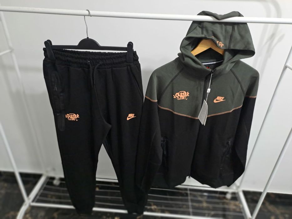 Trening Nike Tech Syna Bucuresti Sectorul 6 • OLX.ro