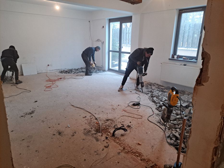 Transport/ Debarasari moloz/moluz,pământ, mobilier, Demolari. Iasi • OLX.ro