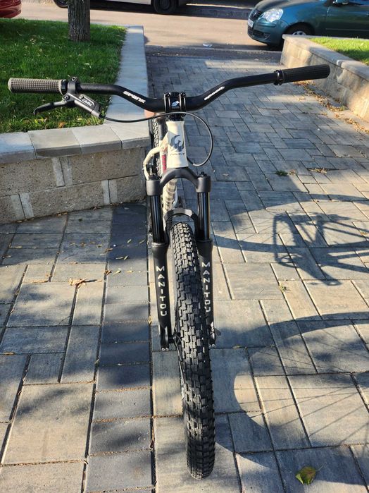 Bicicleta Street-Dirt Pivot Cycles POINT Bucuresti Sectorul 6 • OLX.ro