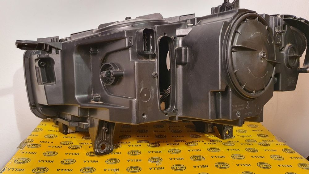 Far faruri led xenon BMW X5 F15 X6 F16 Bucuresti Sectorul 3 • OLX.ro