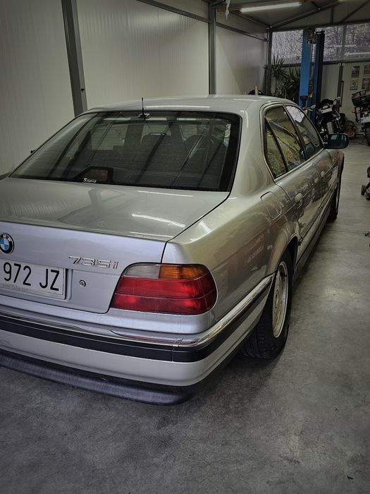 Bmw 735i e38 1997 Ineu • OLX.ro