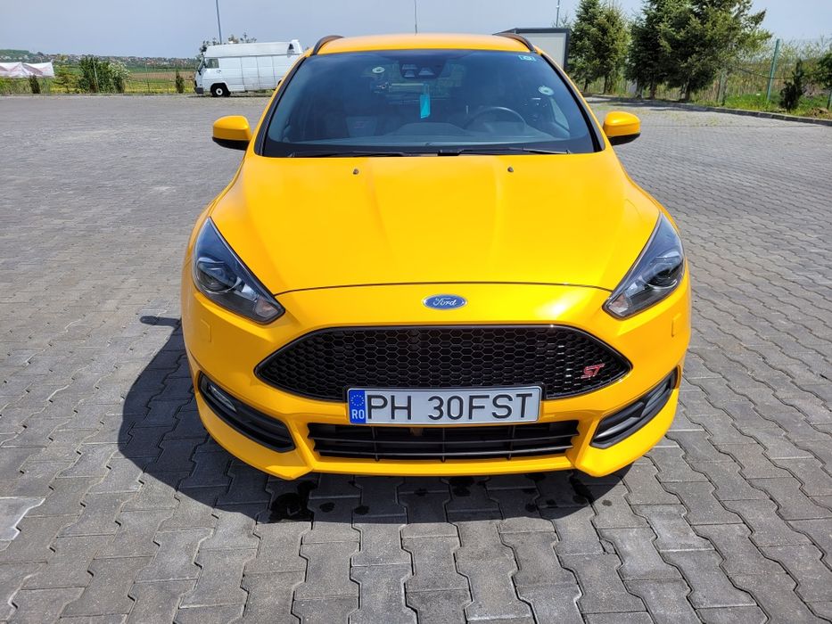 Vand Ford Focus ST-250 CP Ploiesti • OLX.ro