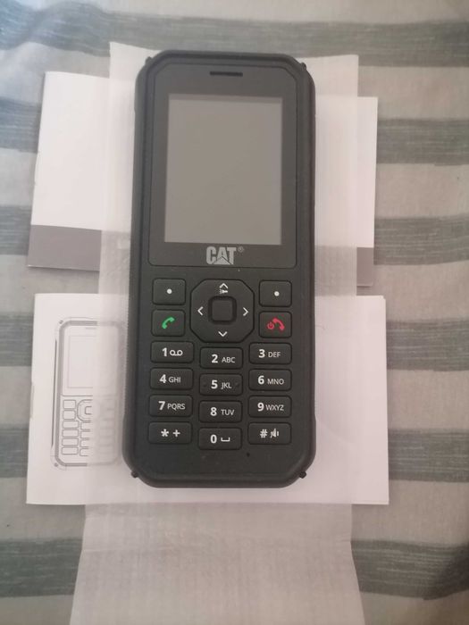 Telefon cat 40 rezistent la apa praf mizerie resigilat nou Prelipca ...