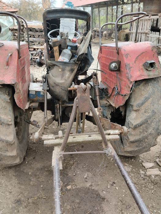 Vând tractor u445 Balnaca • OLX.ro