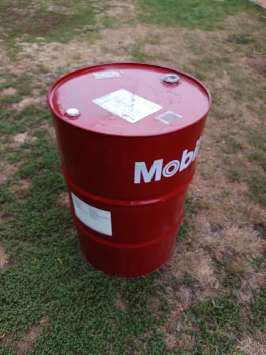 Butoi tabla cu bușon /butoi de fier Odaeni • OLX.ro