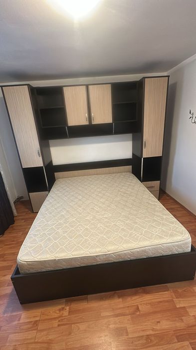 Dormitor: pat, dulap, comoda Roata de Jos • OLX.ro