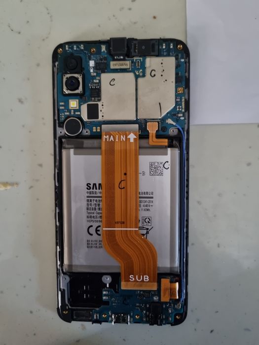 Placa de baza piese Samsung A40 Navodari Tabara • OLX.ro