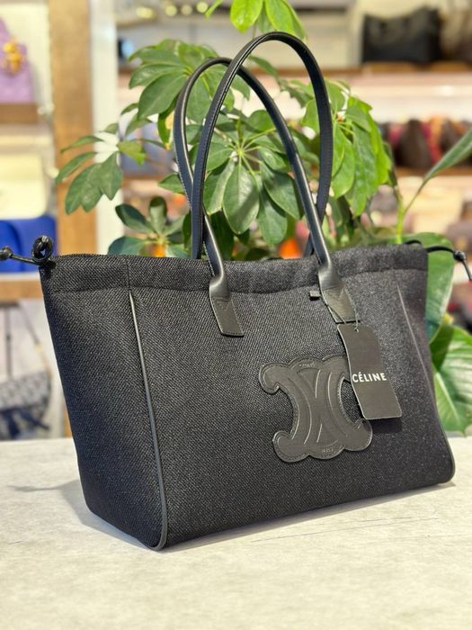 Geanta Celine Noua !!! Dimensiuni 47/25 !!! Bucuresti Sectorul 4 • OLX.ro