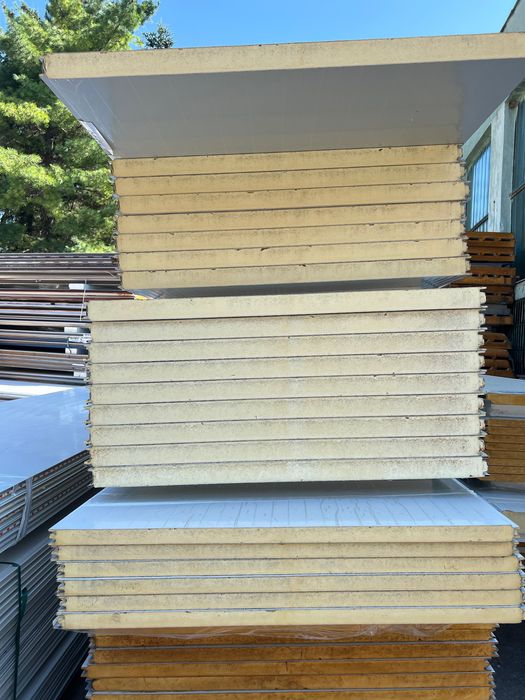 Panouri Sandwich Termoizolante Acoperis Perete Cal 1 / Cal 2 30M 150MM Oradea • OLX.ro