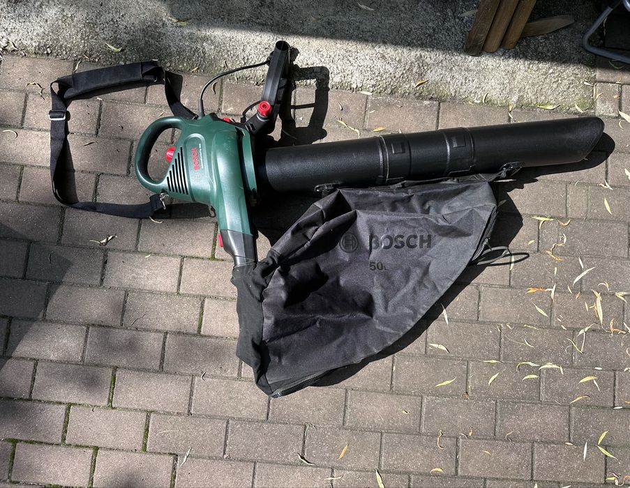 Suflanta / aspirator frunze Bosch Universal GardenTidy 3000 W Bucuresti ...