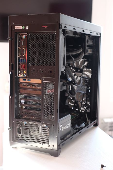 PC Gaming i7, Fury X, Sursa 850w, SSD m.2 Samsung, HDD 2tb, Win10 ...
