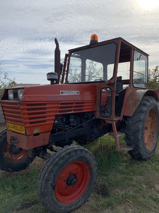 Tractor u650 an 2003 Targoviste • OLX.ro