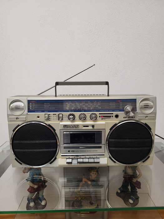 Radio Casetofon SHARP GF-5757 japan Medias • OLX.ro