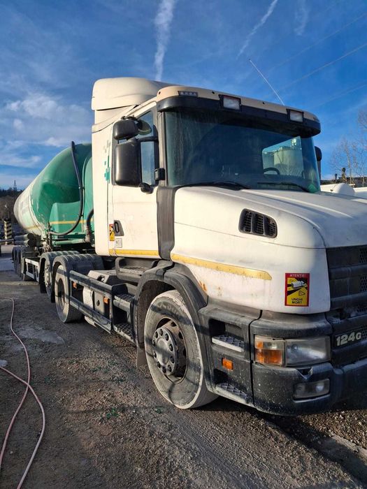 Autotractoare DAF și SCANIA Fieni • OLX.ro
