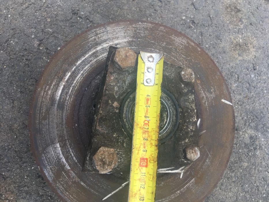 Butuci caruta cu trei prezoane si patru Bucuresti Sectorul 2 • OLX.ro