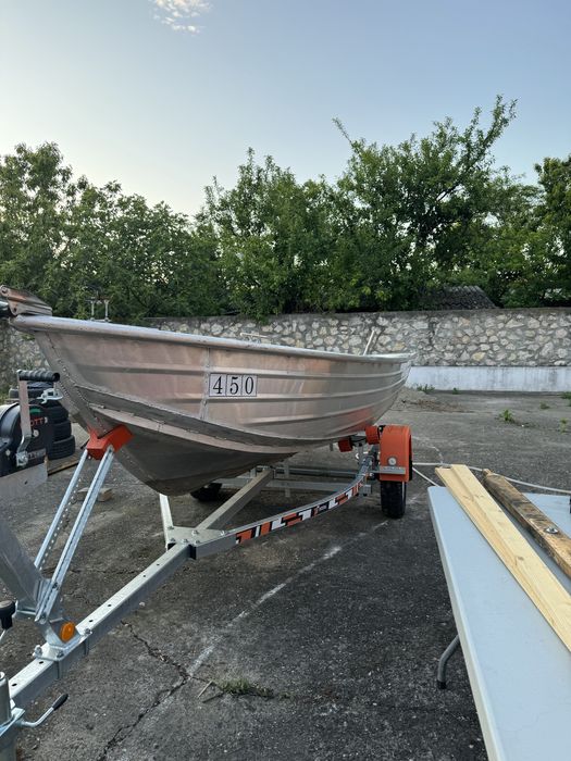 Barca de aluminiu Macesti • OLX.ro