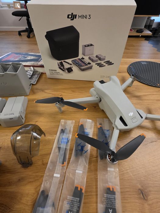 DJI Mini 3 Fly More Combo DJI RC Oradea • OLX.ro
