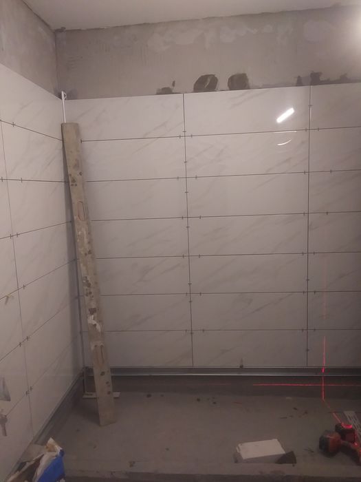 Zugrav faiantar pachet Ploiesti • OLX.ro