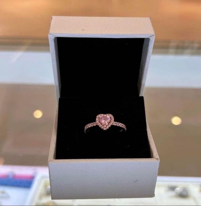 Inel din argint 925 inima roz auriu si cristale Pandora rose gold tip ...