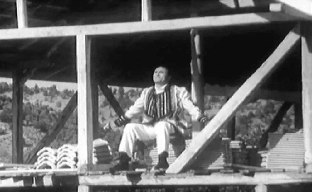 Costum Popular de Scenă cântăreț - ION LUICAN, autentic peste 90ani ...