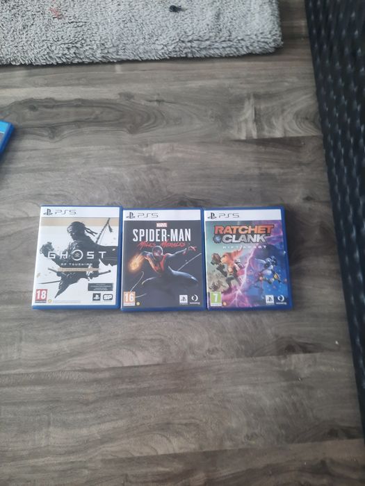 Vand jocuri ps4 ps5 + controler ps4 Braila • OLX.ro