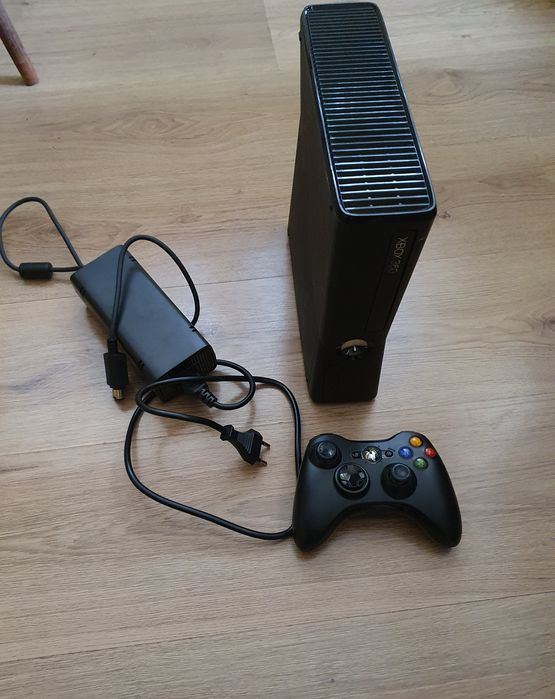 Продавам Xbox 360 гр. Хасково Център • OLX.bg