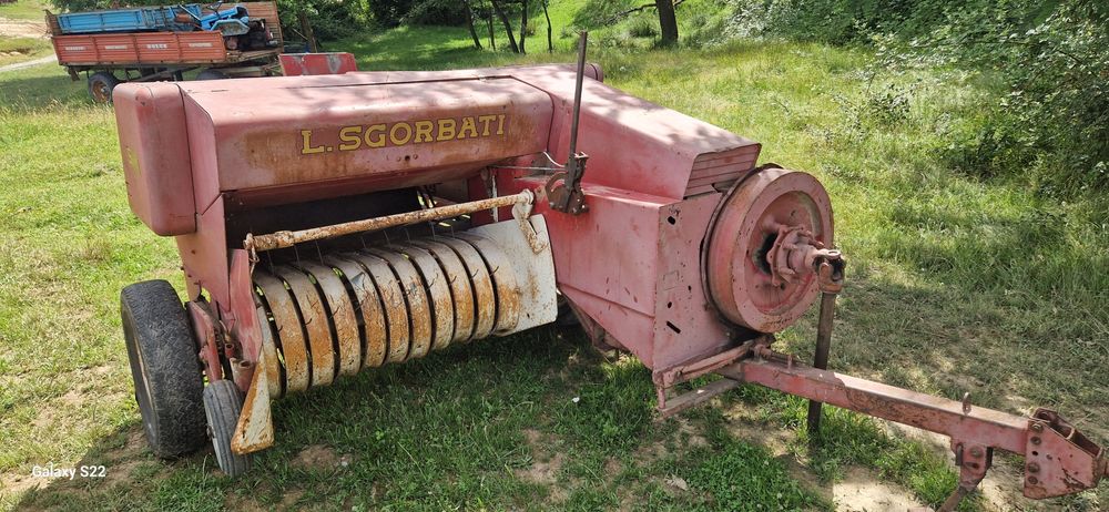 Balotiera presa baloti ideala pentru zone muntoase Dusesti • OLX.ro