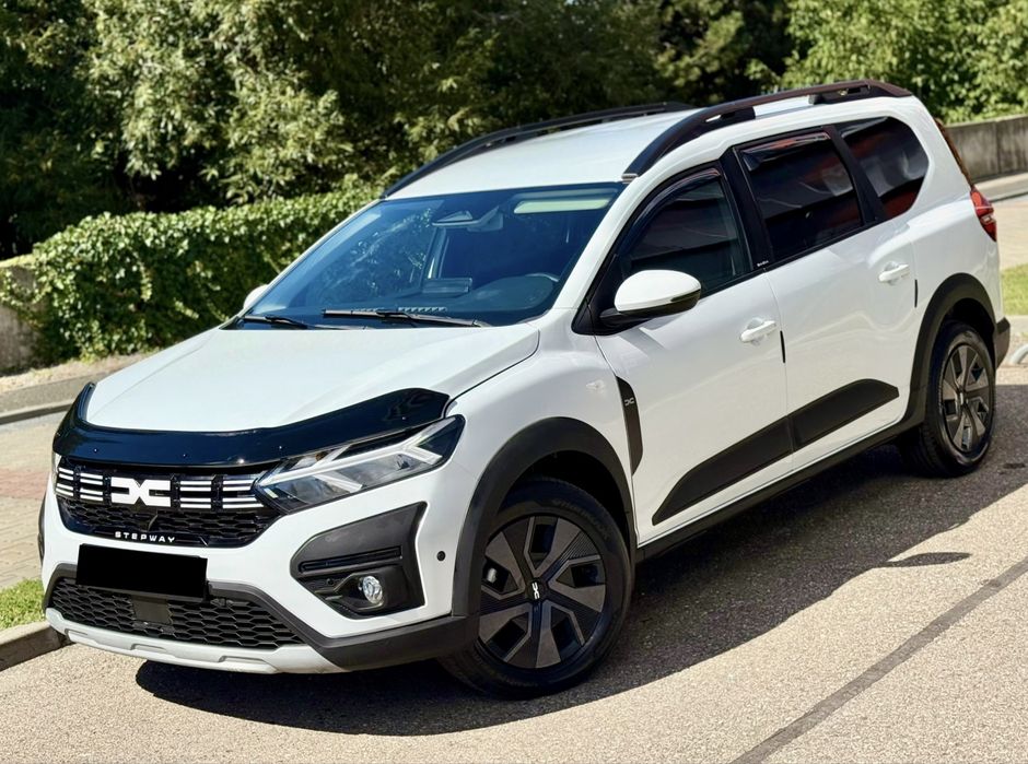 Dacia Jogger 2025 7-Locuri 7200-KM Pitesti • OLX.ro